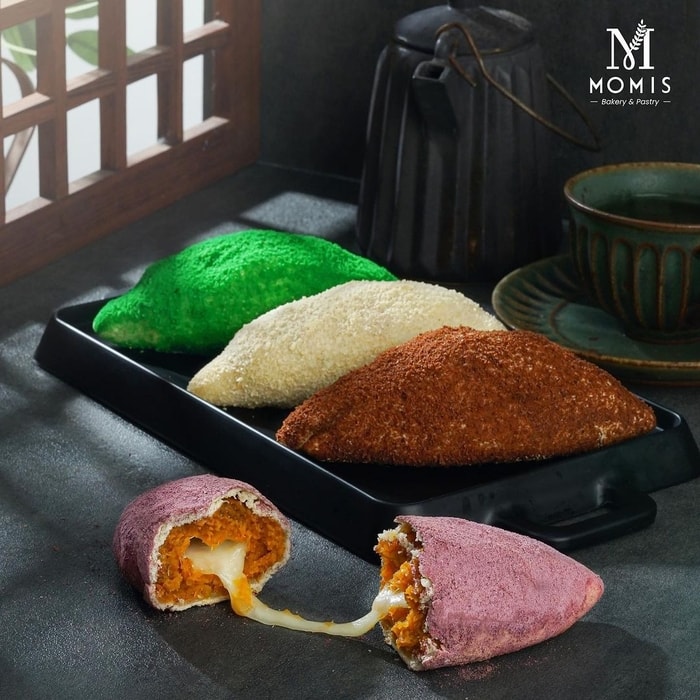 Momis Bakery - Hidangan Lezat Bersama Keluarga
