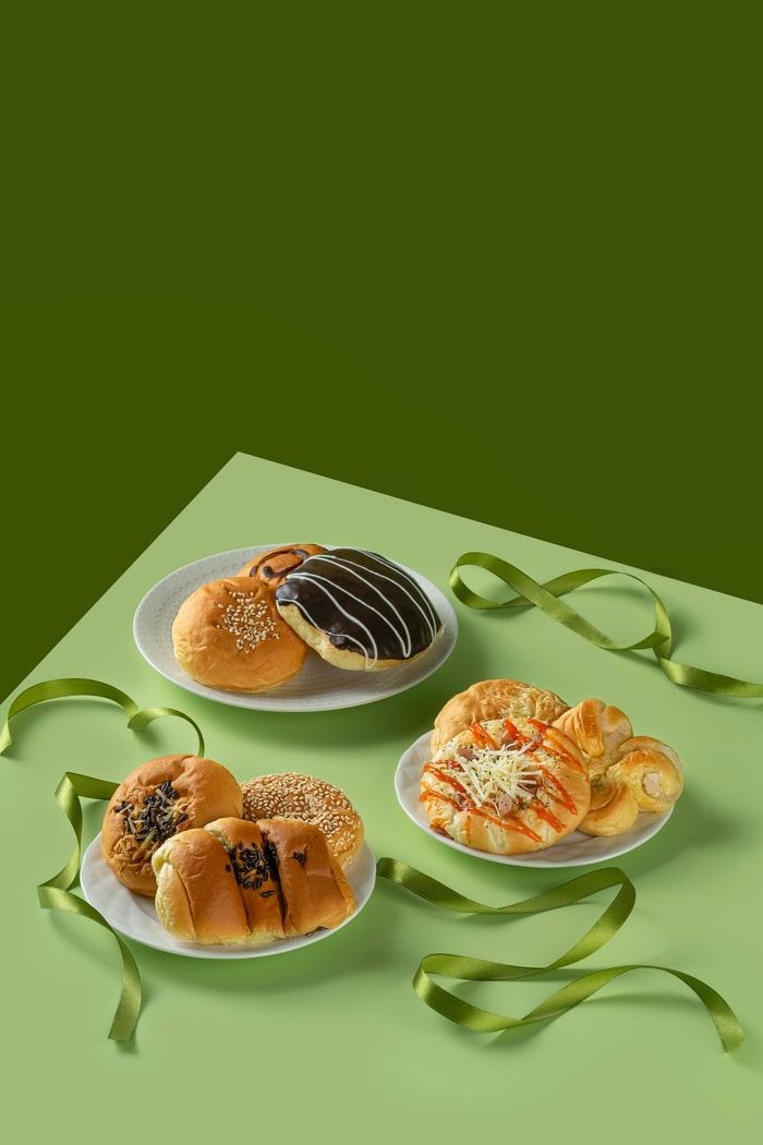 Momis Bakery